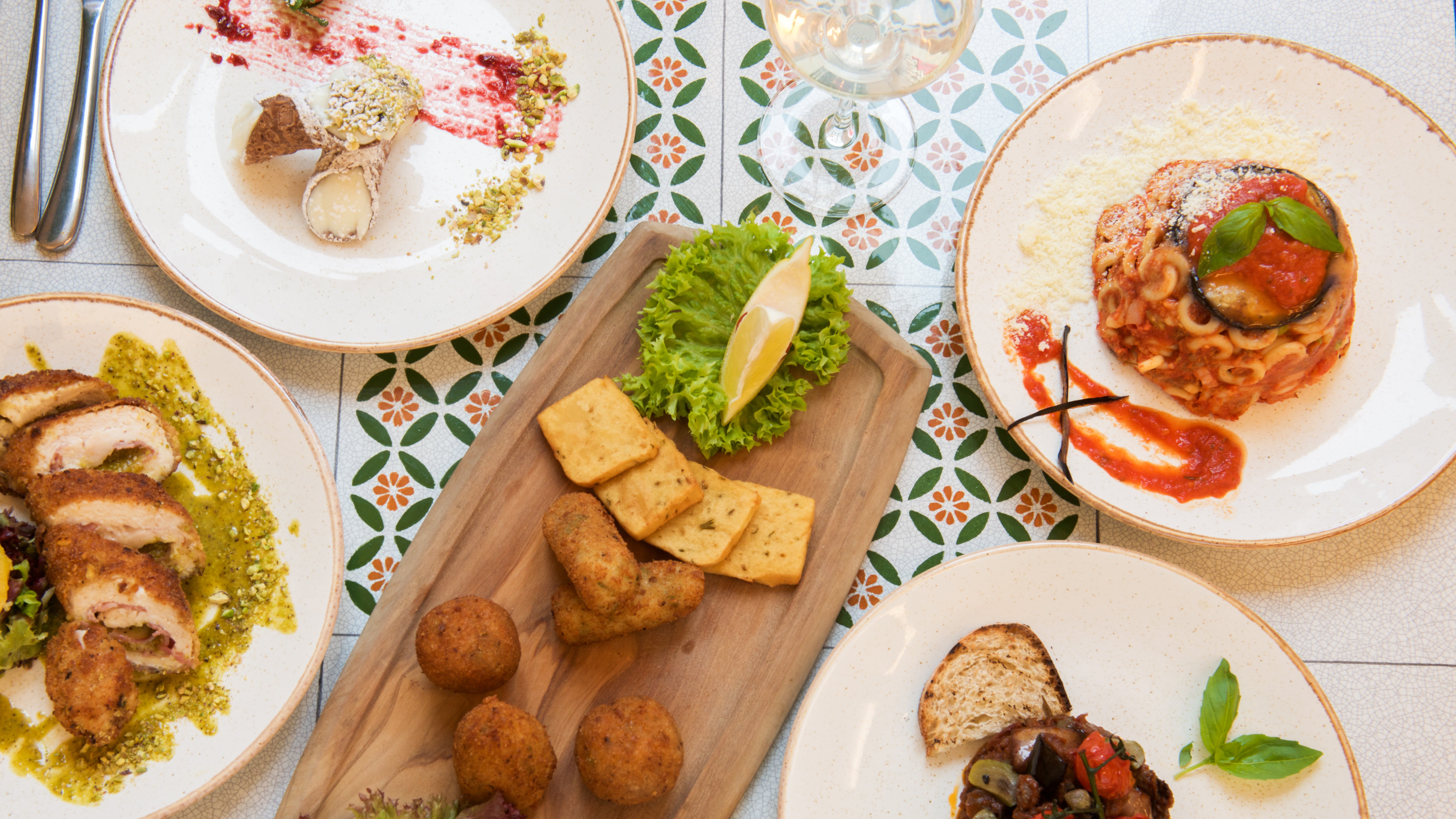 Enzos Kitchen delivery from Leicester Square - Order with Deliveroo