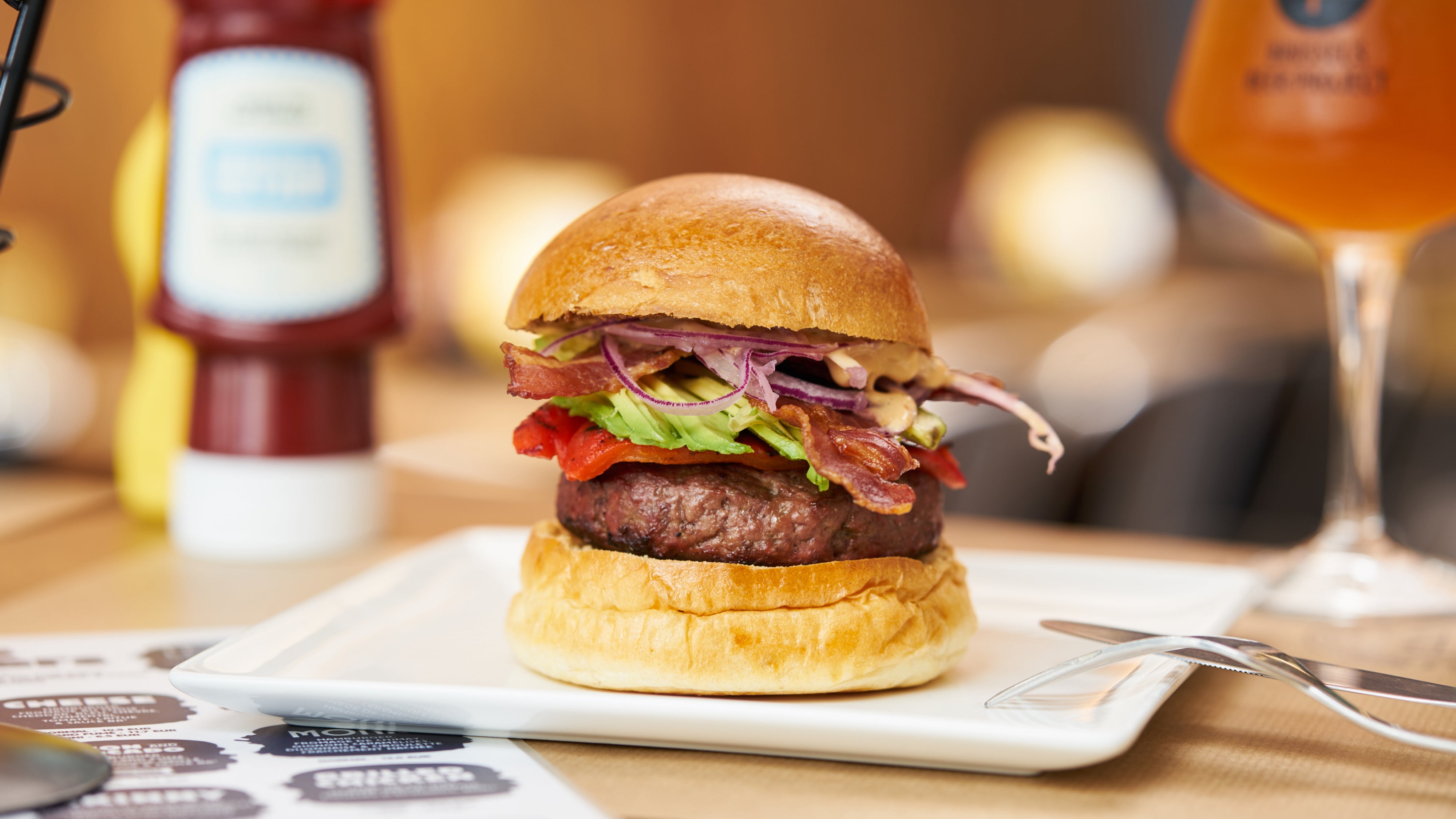 Burger Republic delivery from Place du Lux/ Jourdan - Order with Deliveroo