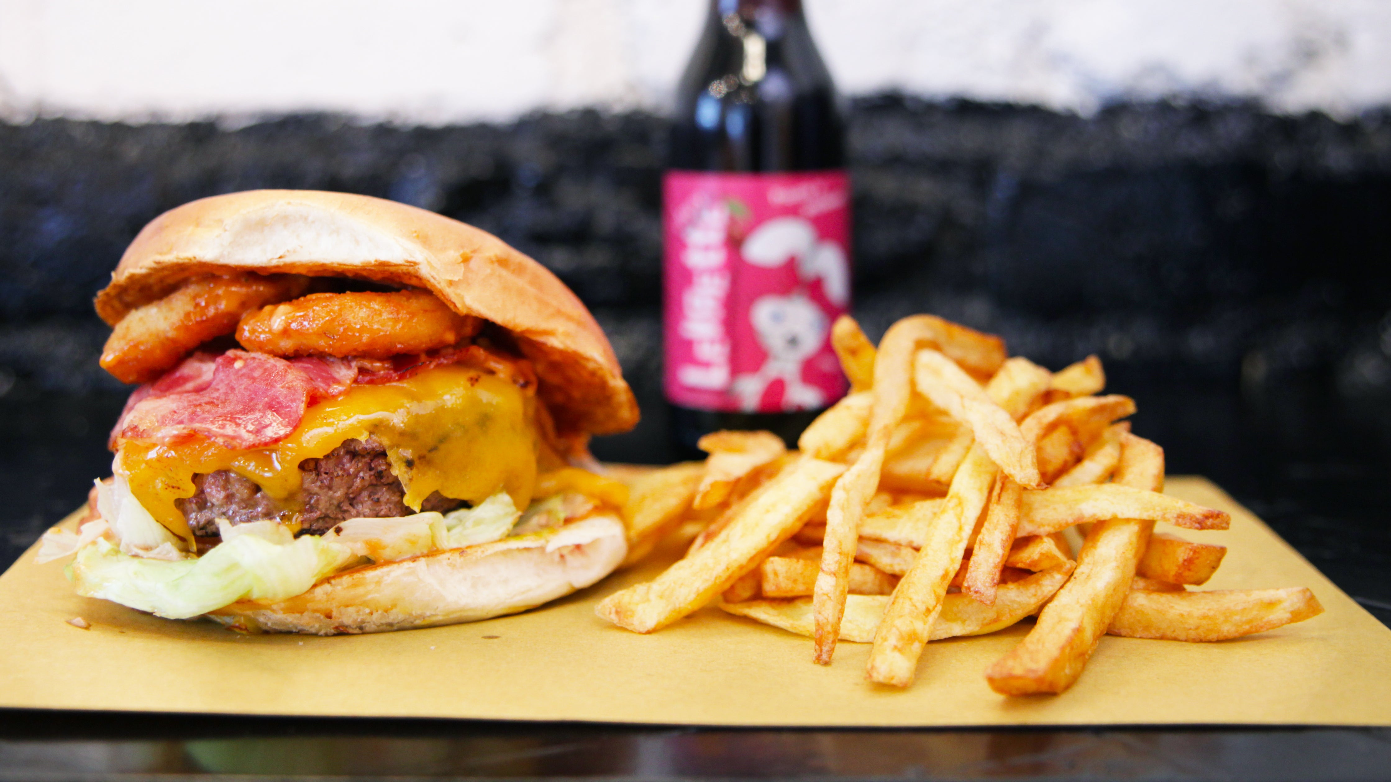 Livraison Friends & Fries🍔 à Gare de Courbevoie - Commandez avec Deliveroo