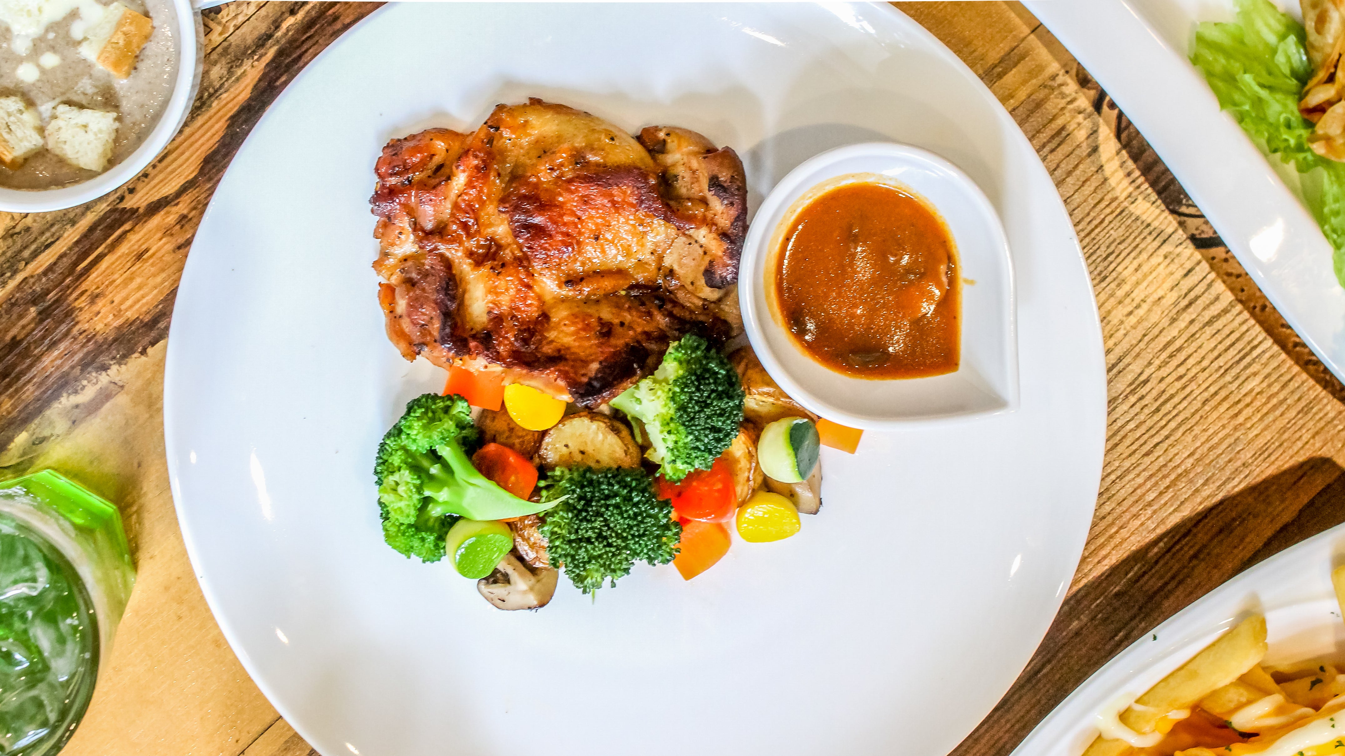 Fusion Spoon @ Botanic Garden delivery from Tanglin - Order with Deliveroo