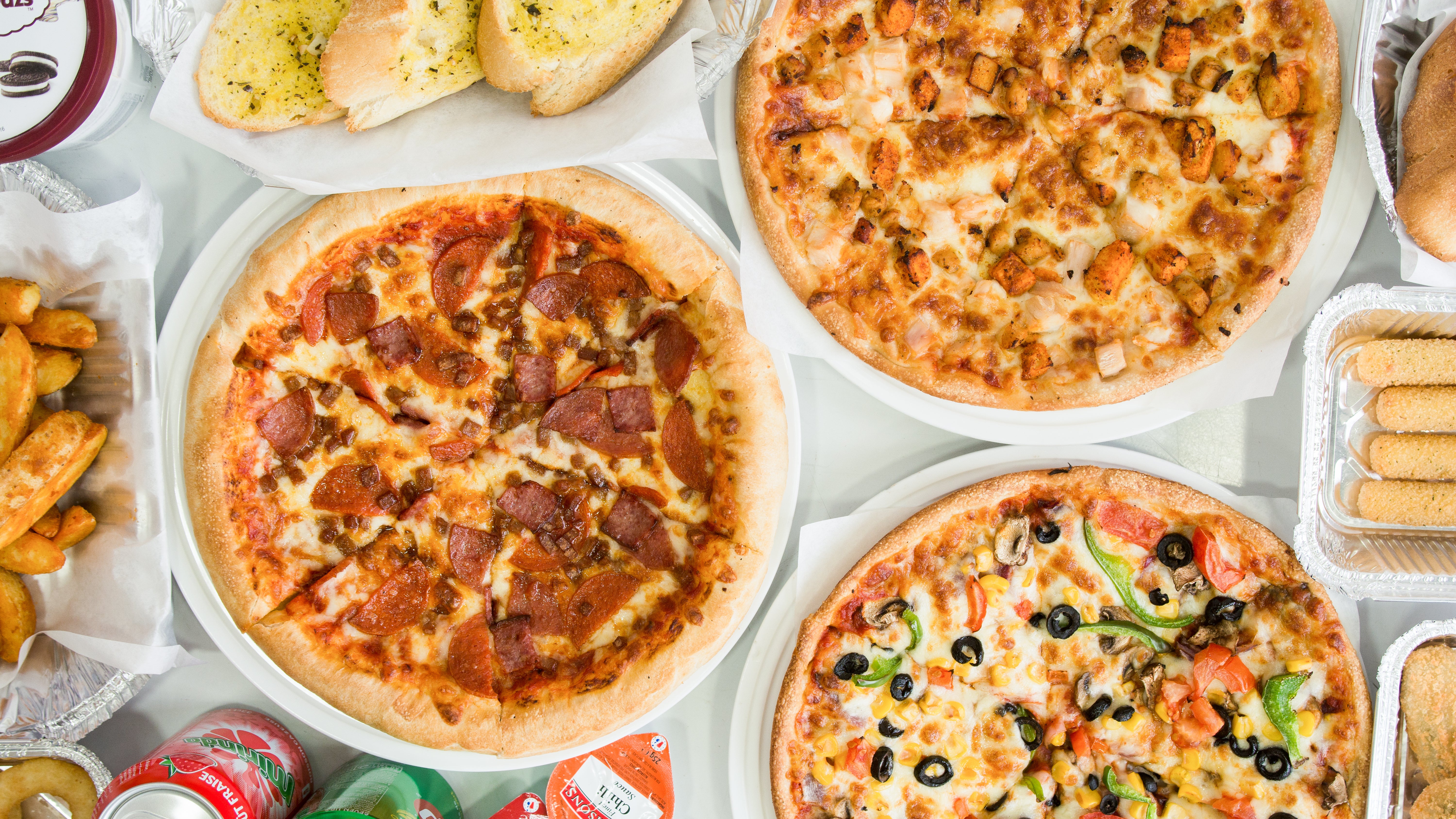 Pizza Hot 4 U delivery from Shirley / Wickham - Order with Deliveroo